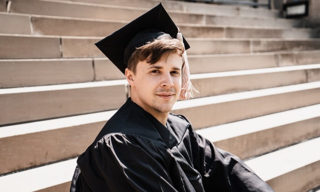 100+ Graduation Picture Ideas: All You Ever Find on Web